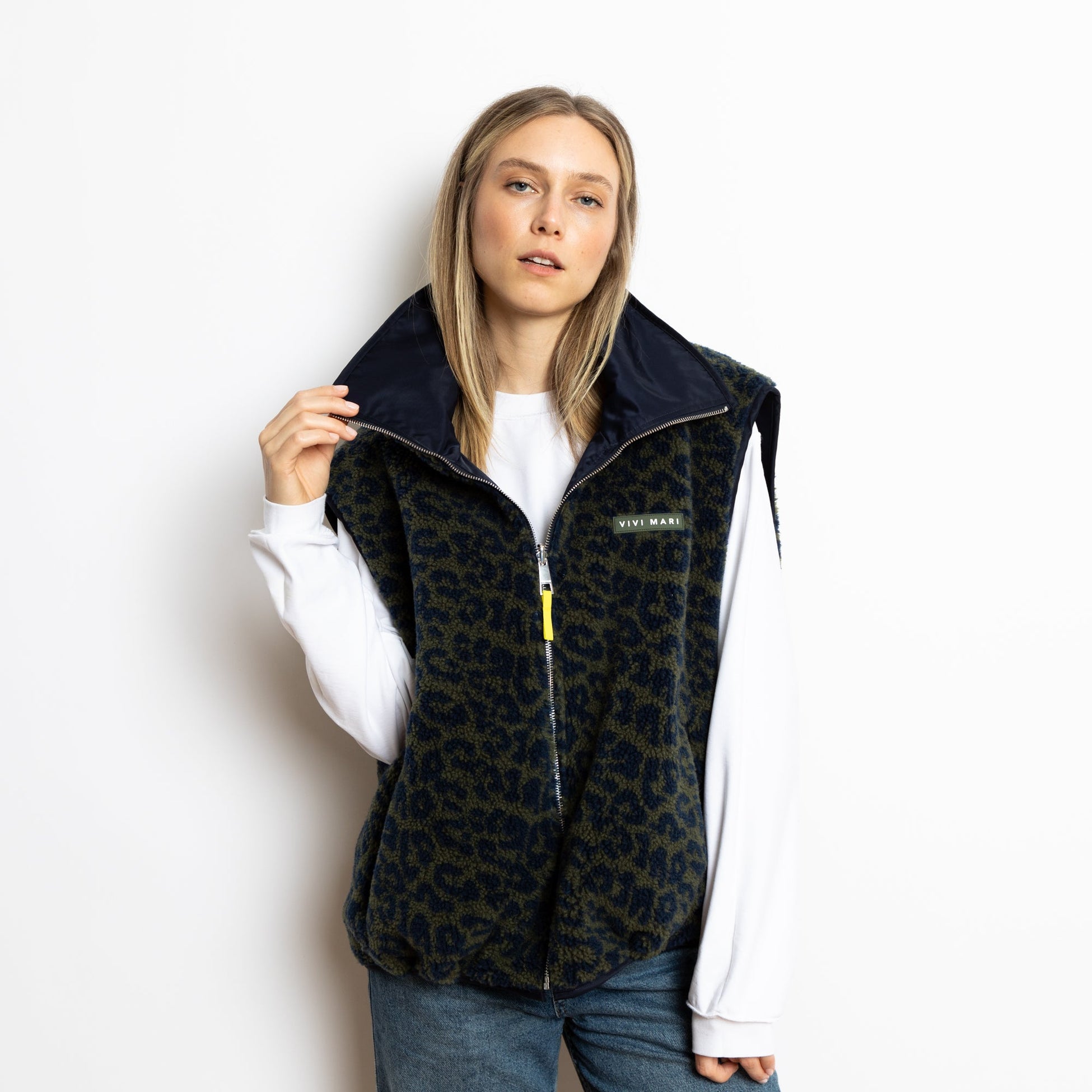 Reversible Bomber Vest - navy/leo navy-olive - VIVI MARI